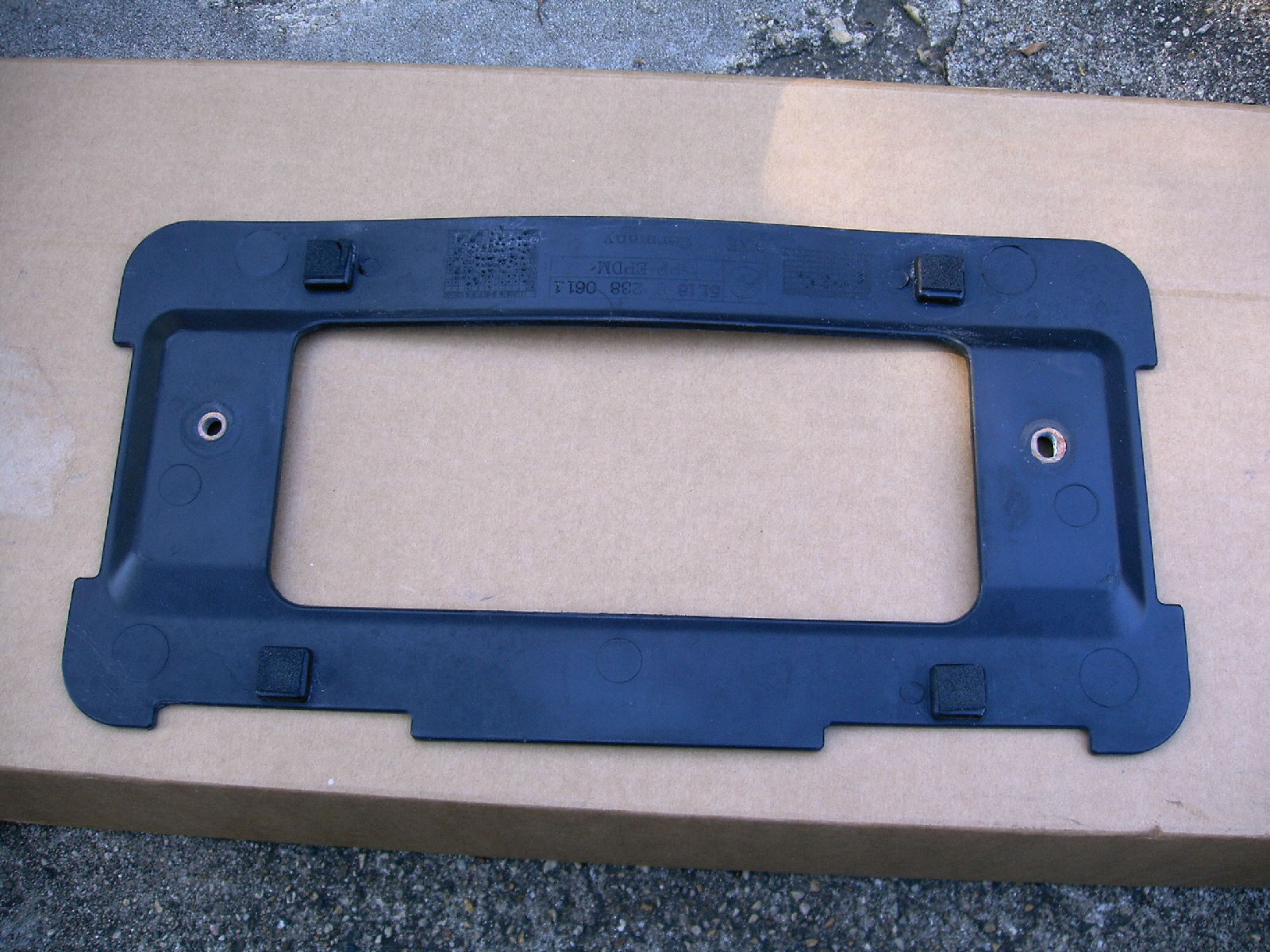 BMW 3/5 Series/X5/Z4/Mini 99-10 Rear License Plate Base 51188238061 | eBay