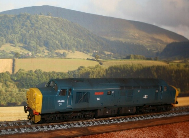 Bachmann 32-779z Class 37/0 37026 'loch Awe' BR Blue 21 Pin DCC Ready ...
