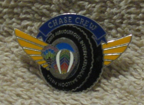 2003 CHASE CREW ALBUQUERQUE INTERNATIONAL BALLOON FIESTA BALLOON PIN | eBay