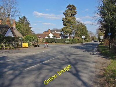 Photo 12x8 Cheapside Road Cheapside/SU9469 The junction between ...