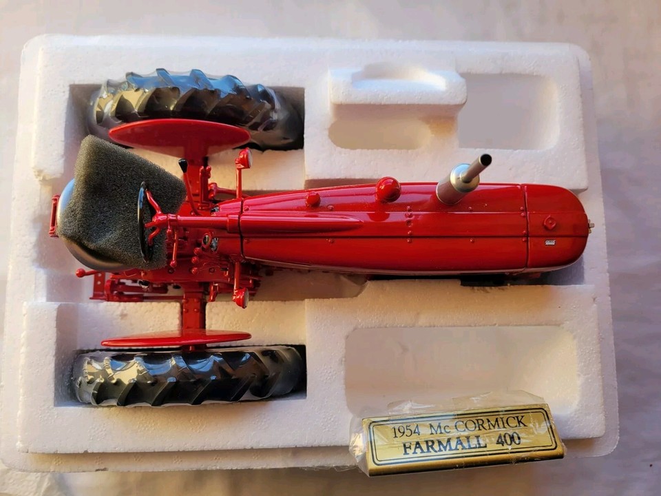 International Harvester Farmall 400 Tractor 1/16 Scale Diecast (ERTL ...