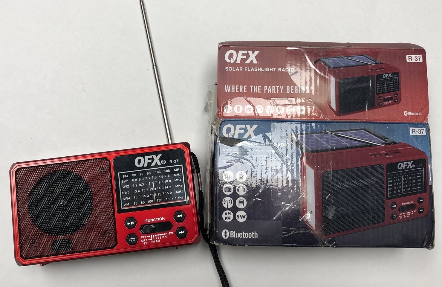 QFX R-37 RED Rechargeable Solar 6 Band Radio with Flashlight AM - FM ...