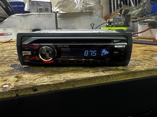 SONY CDX-GT240 CAR STEREO with Detachable FACEPLATE & Wire Harness ...