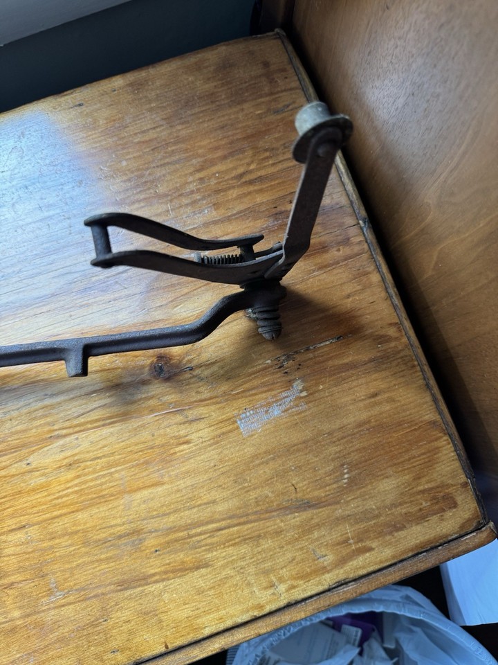 Vintage Dupont Hand Trap Clay Target Pigeon Skeet Thrower | eBay