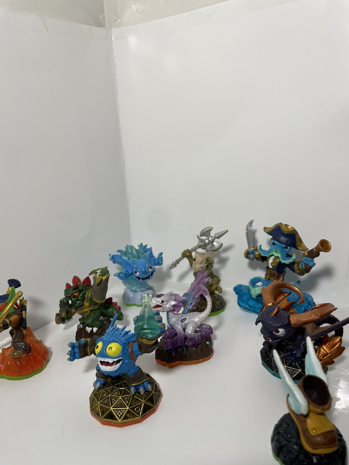 LARGE 23 Skylanders Lot (3 towers and rare Skylanders) (used, great ...