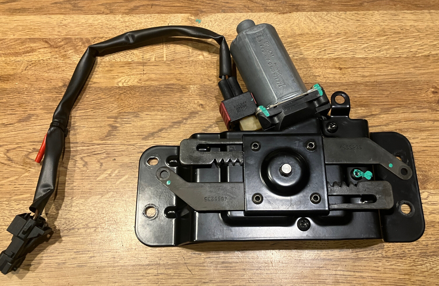1995-2003 SAAB 900 9-3 Convertible Tonneau Lock & Flap Actuator Motor ...