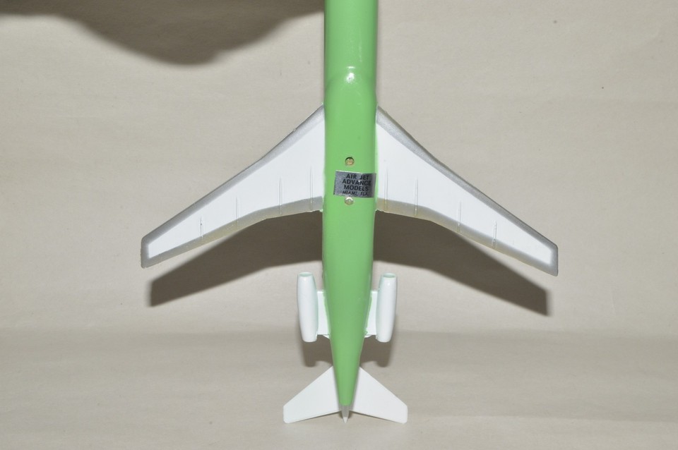 model aircraft jet airplane Braniff International Airways Boeing 727 9 ...