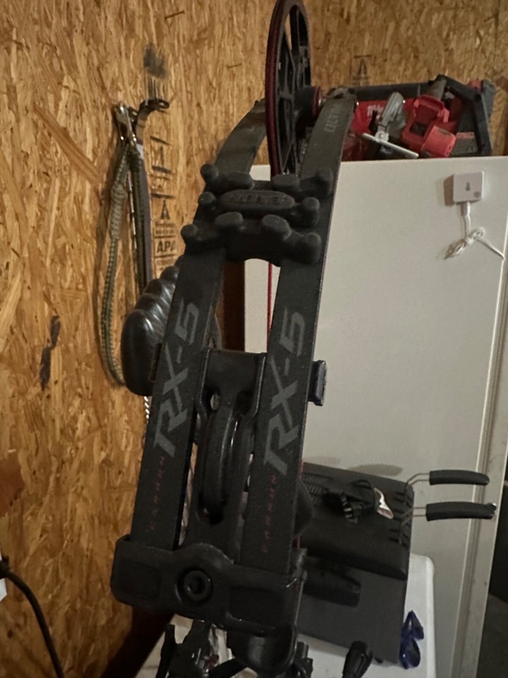 Hoyt RX5 Ultra Black and loaded in great condition. | eBay