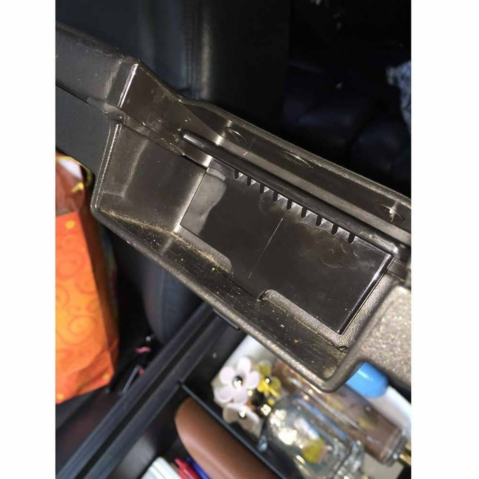 20864151 Pair of 2001-2006 Chevy Silverado 2500 3500 Console Lid Latch ...