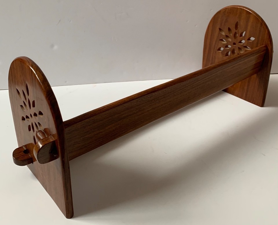 VINTAGE WOODEN BOOK RACK CHURCH PEW STAND TROUGH TABLE TOP BOOK SHELF ...