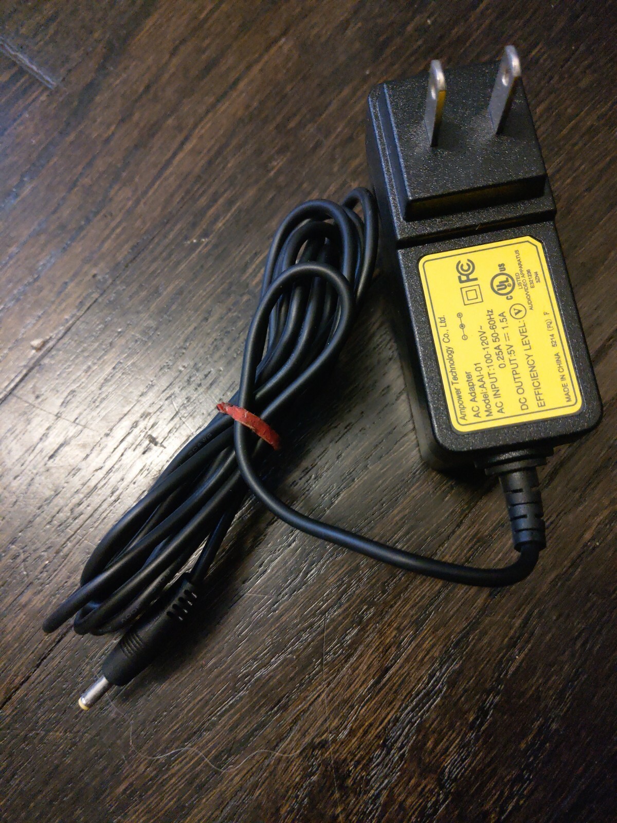 Ampower AC Power Adapter AAI-01 Input:100~127 VAC : Output:5V / 1.5A ...
