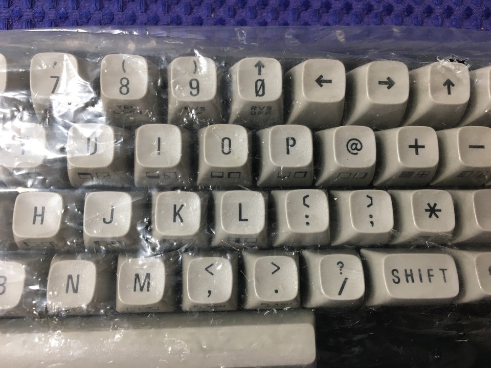 NEW Vintage Commodore C16 Keypad NOS 251798-01 1784 1027 All Gray Key ...