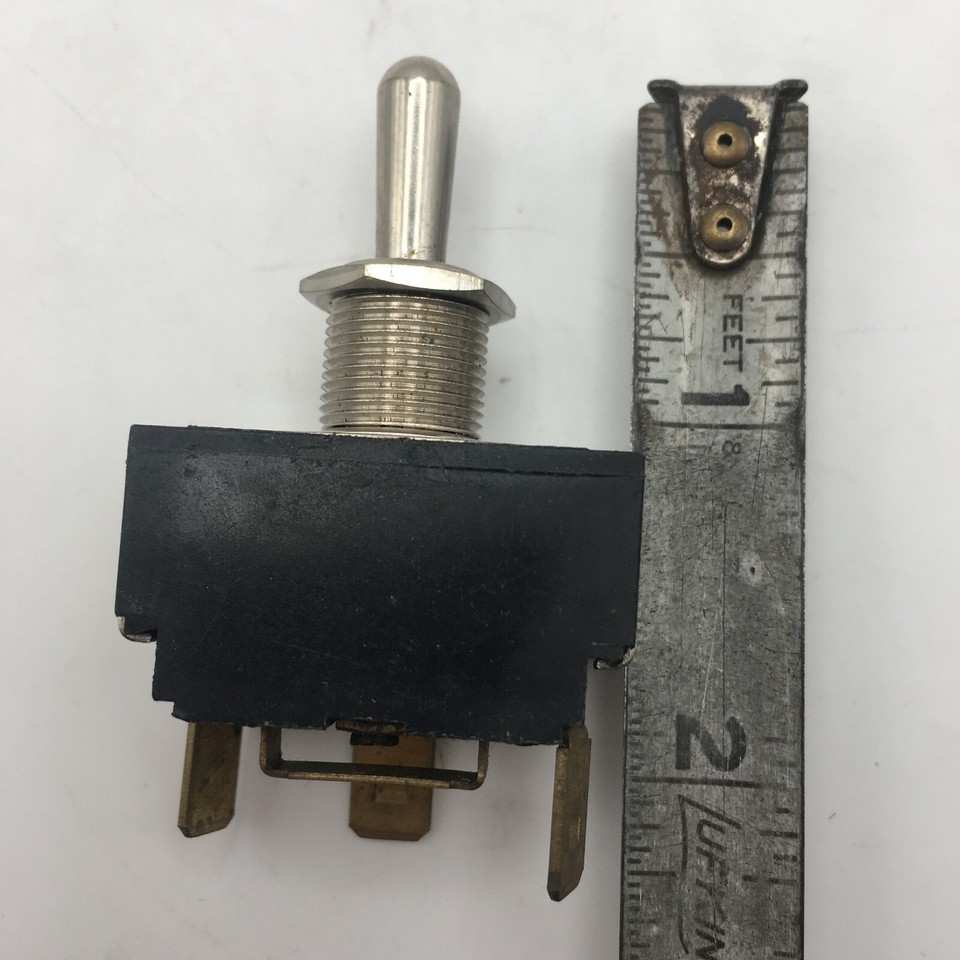 Toggle SWITCH E 60272 LR 39145 10A 20 AMP @ 125 250 VAC V 80-70 SER New ...