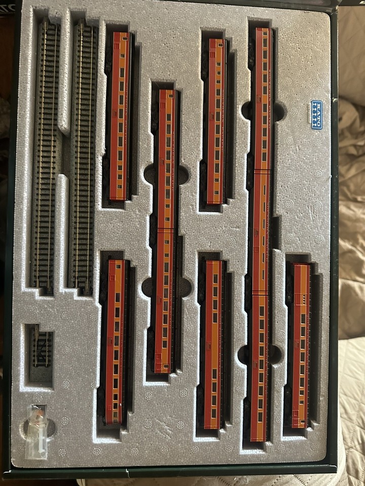 N Scale KATO Southern Pacific Morning Daylight 10 Car Set 106-06o | eBay