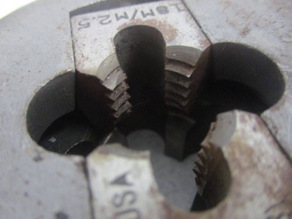 LITTLE GIANT DIE 18mm x 2.5 METRIC THREADING DIE, U0167 | eBay