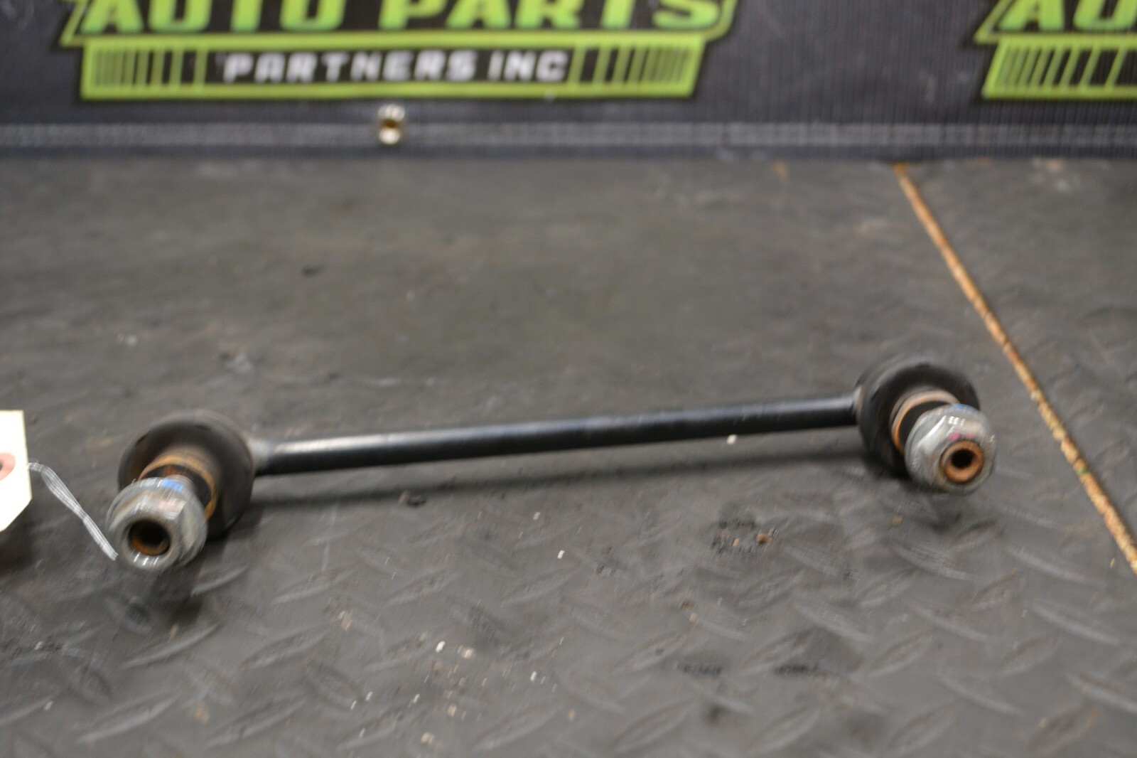 2016-2019 NISSAN TITAN XD 5.0 CUMMINS REAR LEFT SWAY BAR END LINK W ...