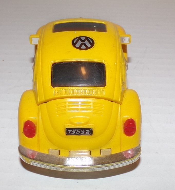 Nice Bandai Volkswagen Beetle Super GoBots Bug Bite VW Transformer ...