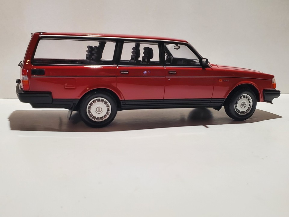 BOS Models 1989 Volvo 240 GL Station Wagon 1:18 Scale Resin Car LE ...