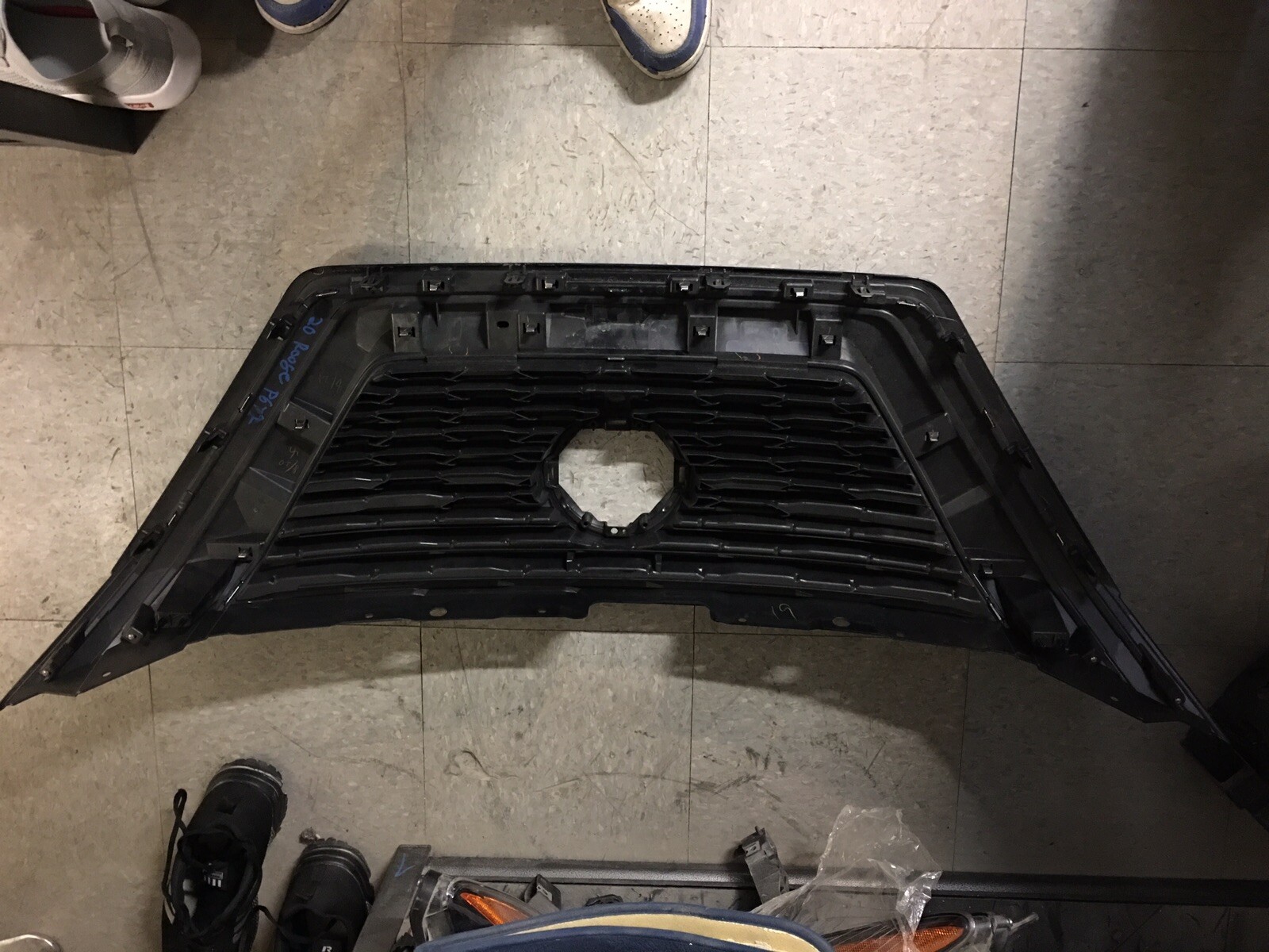 2021-2023 NISSAN ROGUE FRONT GRILLE 62310 6RA0A USED OEM | eBay