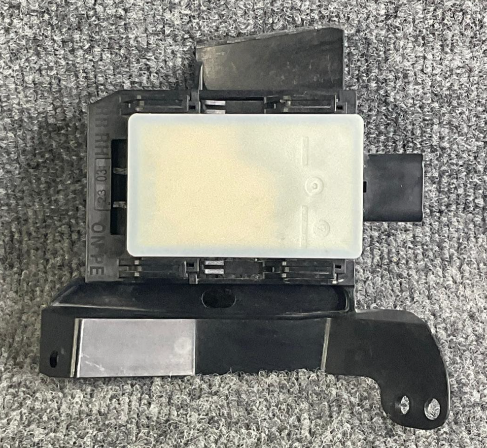 Kia Telluride 23-25 Rear Right Blind Spot Radar Sensor W/Bracket OEM ...