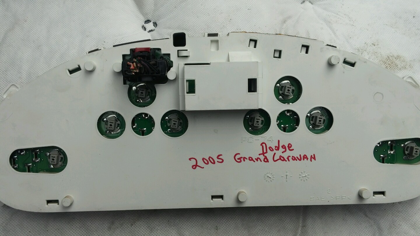 2005 OEM DODGE GRAND CARAVAN ODOMETER SPEEDOMETER TACHOMETER GAS GAUGE ...