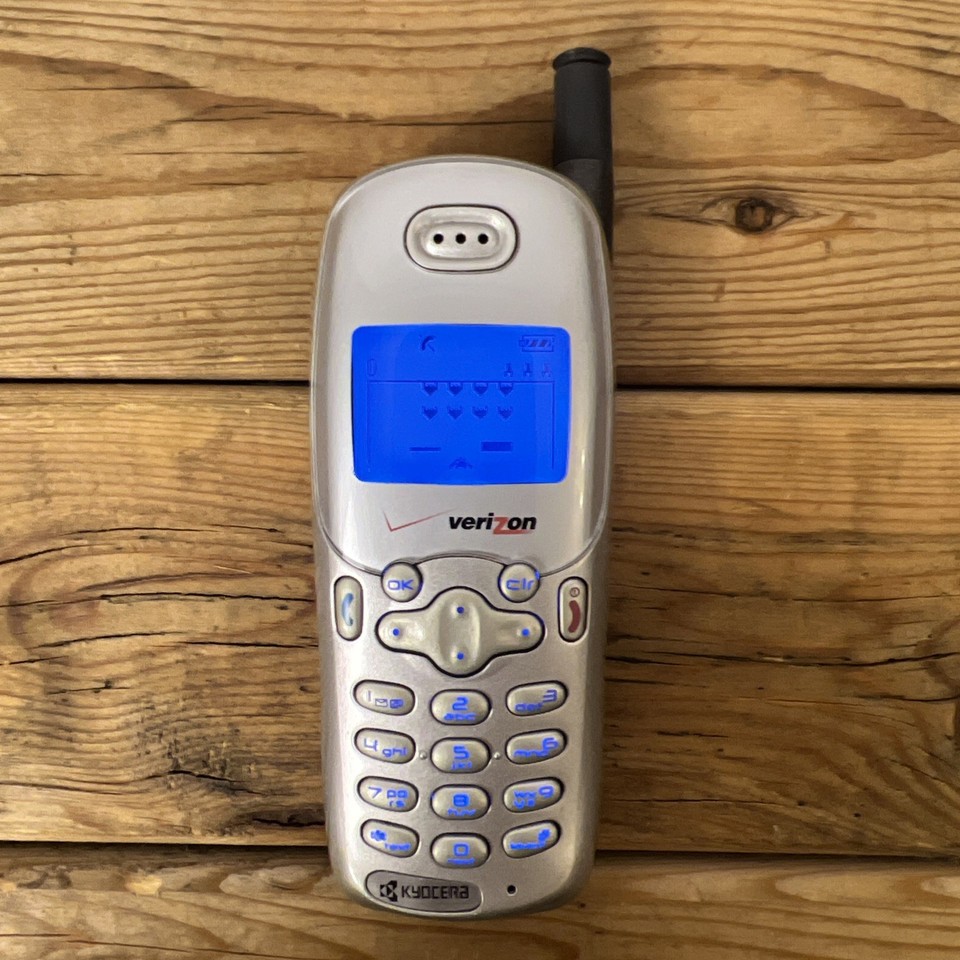 Vintage Y2K Kyocera 2325 - Silver and Black Verizon 3G Phone Preloaded w Tetris | eBay