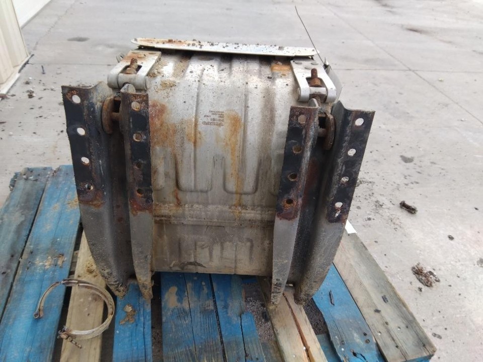 21311951 2012 VOLVO SCR ASSEMBLY (SELECTIVE CATALYTIC REDUCTION ...