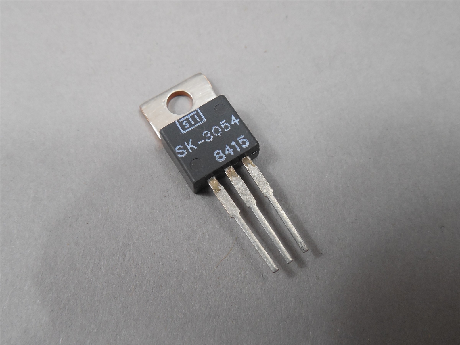 STI SK3054 Transistor Lot-of-25 for sale online | eBay