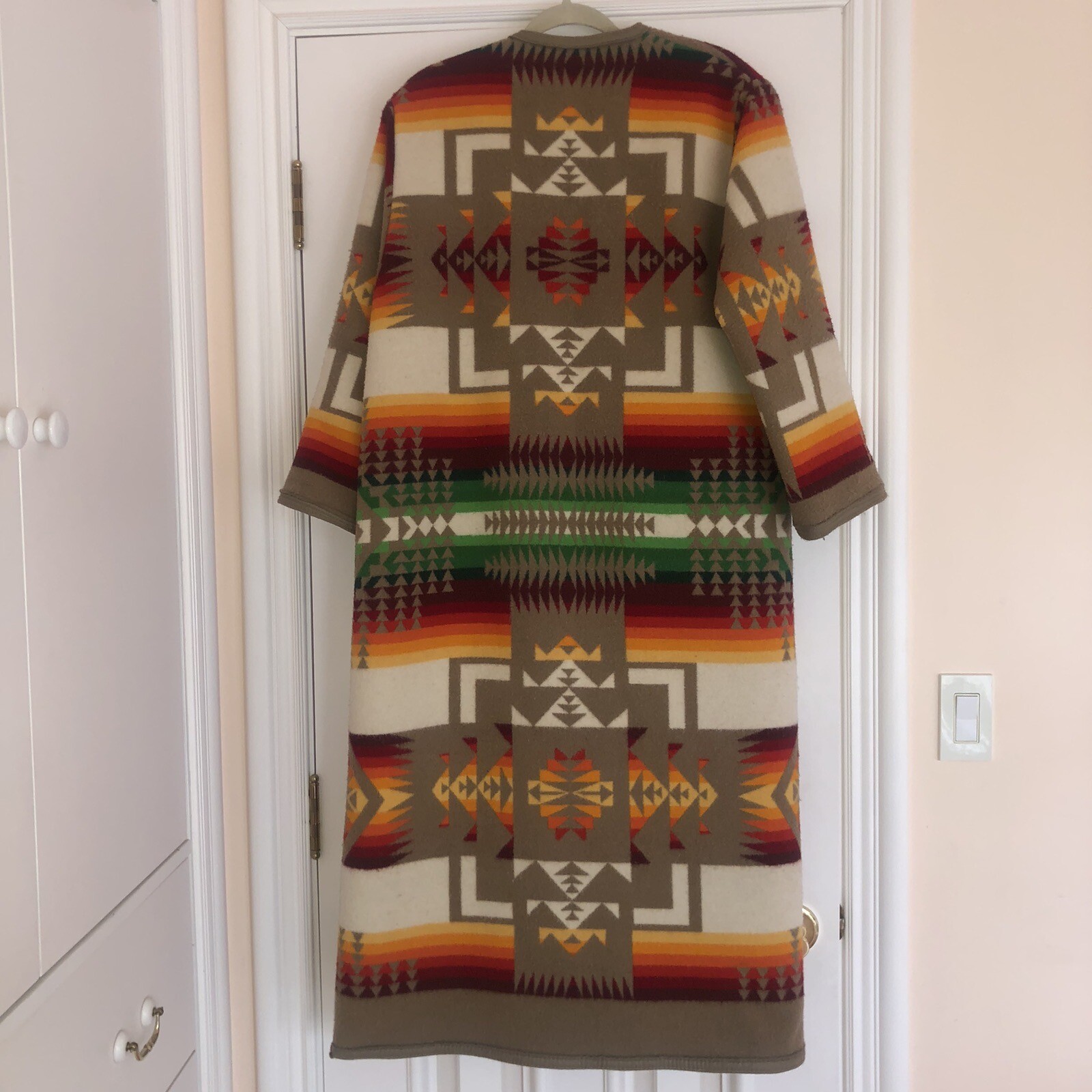 HANDMADE INDIGENOUS NATIVE AMERICAN BLANKET INTO AMAZ… - Gem