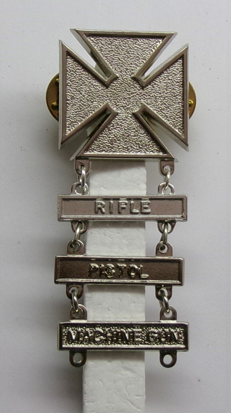 U.S. Army Qualification Marksman Badge & Rifle Pistol Mach Gun Shiny ...