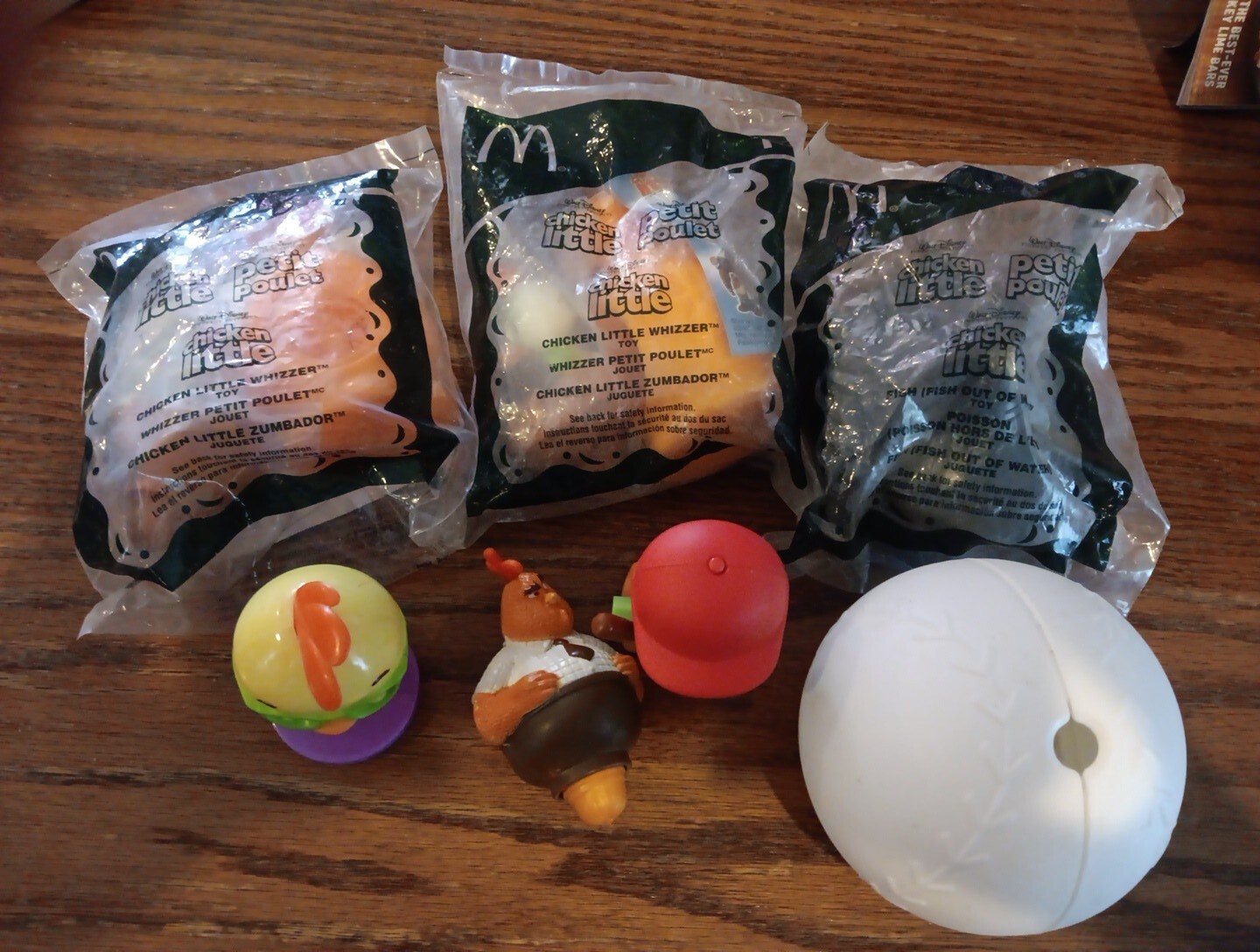 2005 McDonald’s Happy Meal Toys 5 Chicken Little 1 Kelloggs Bobble Head ...
