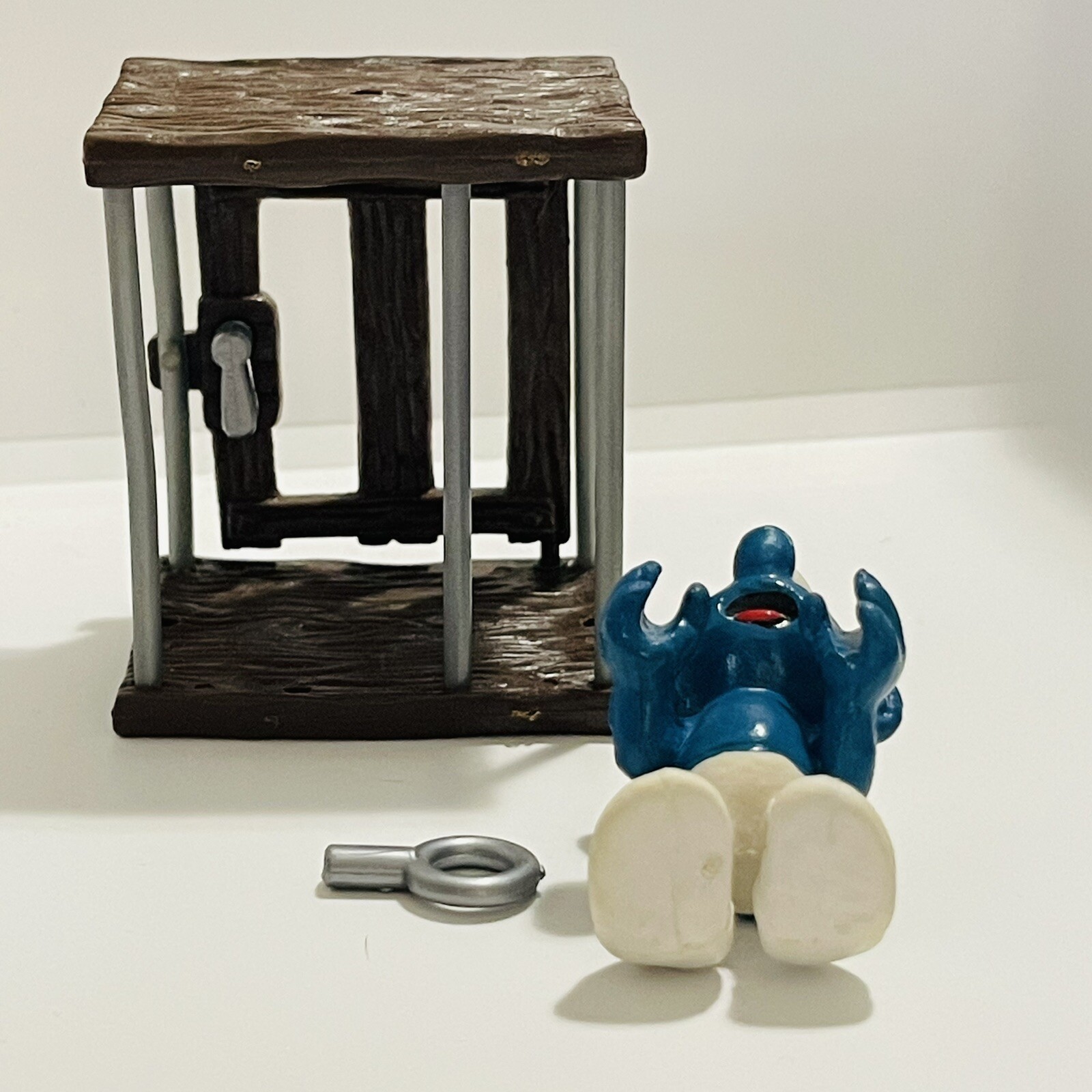 Smurfs 40212 Smurf PRISONER In JAIL CAGE Vintage Super-Smurf Figure *3 ...
