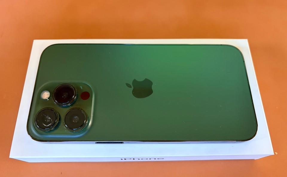 Apple iPhone 13 PRO Unlocked / 256GB / Stunning Alpine Green / Original ...