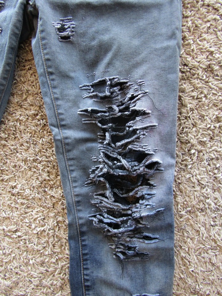 Kut From The Kloth Diana Skinny Black Wash Distressed Top Stitched ...