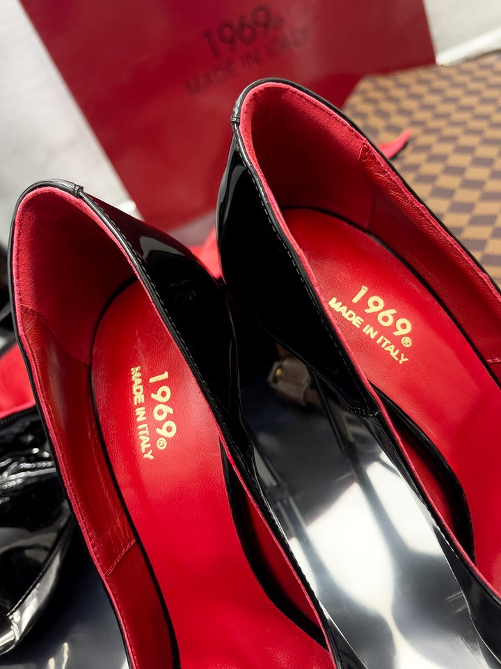 1969 Made in Italy Patent Leather High Heels Iconic Anouk Z50 Pumps ...
