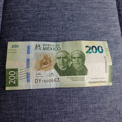 Banknote $200 Pesos Bill Mexico Circulated 200 peso billete Mexican ...