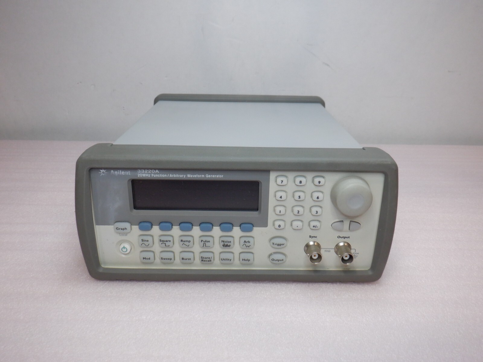 AGILENT 33220A ARBITRARY WAVEFORM GENERATOR | eBay