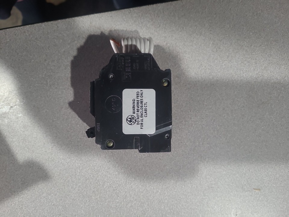 GE THQL2130GFT 30A 120/240V Self-Testing 2-Pole Gfci Plug-In Circuit ...