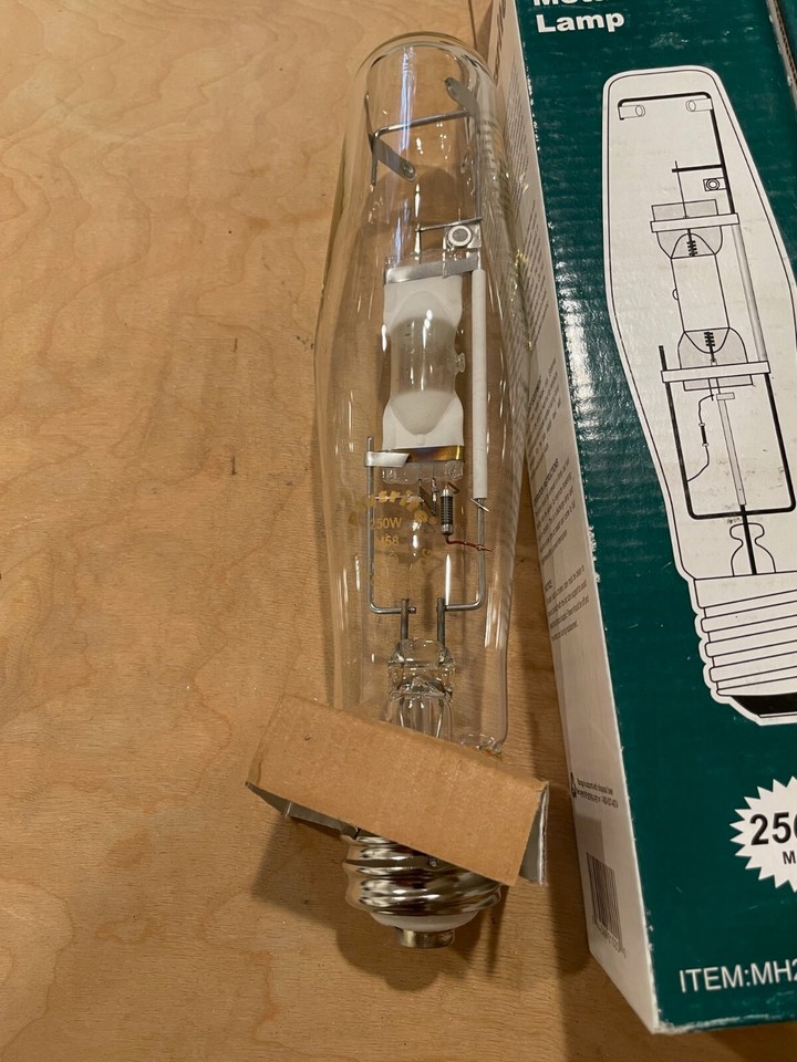 (2) Two 250 Watt Metal Halide 4K Horizontal Burning T15 Mogul Base ...