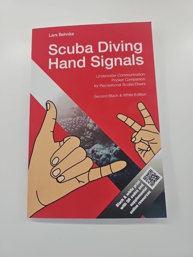 Scuba Diving Hand Signals: Pocket Companion for Recreational Scuba ...