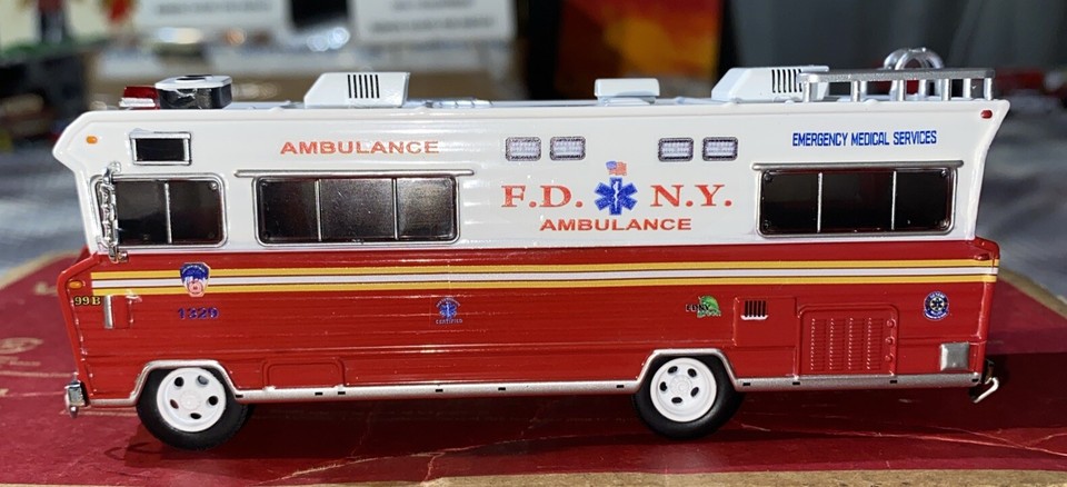 1-1 Kitbash 1/64 FDNY RESCUE AMBULANCE NEW YORK FIRE DEPARTMENT 1-1 Custom Made | eBay