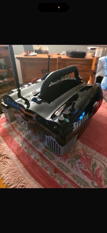 Waverunner Shuttle In Very Good Condition with Batteries and Chargers ...