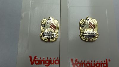 MILITARY INSIGNIA CREST DUI SET OF 2 CORPS OF ENGINEERS ESSAYONS | eBay