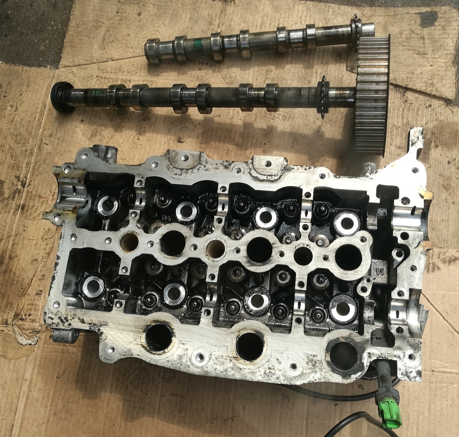 LAND ROVER DISCOVERY 3 L319 2.7 TD V6 CYLINDER HEAD LEFT 4R8Q-6C064-AF ...
