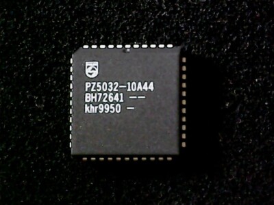 PZ5032-10A44 - Philips 32 Macrocell 10nS CPLD PZ5032 (PLCC-44) GENUINE ...