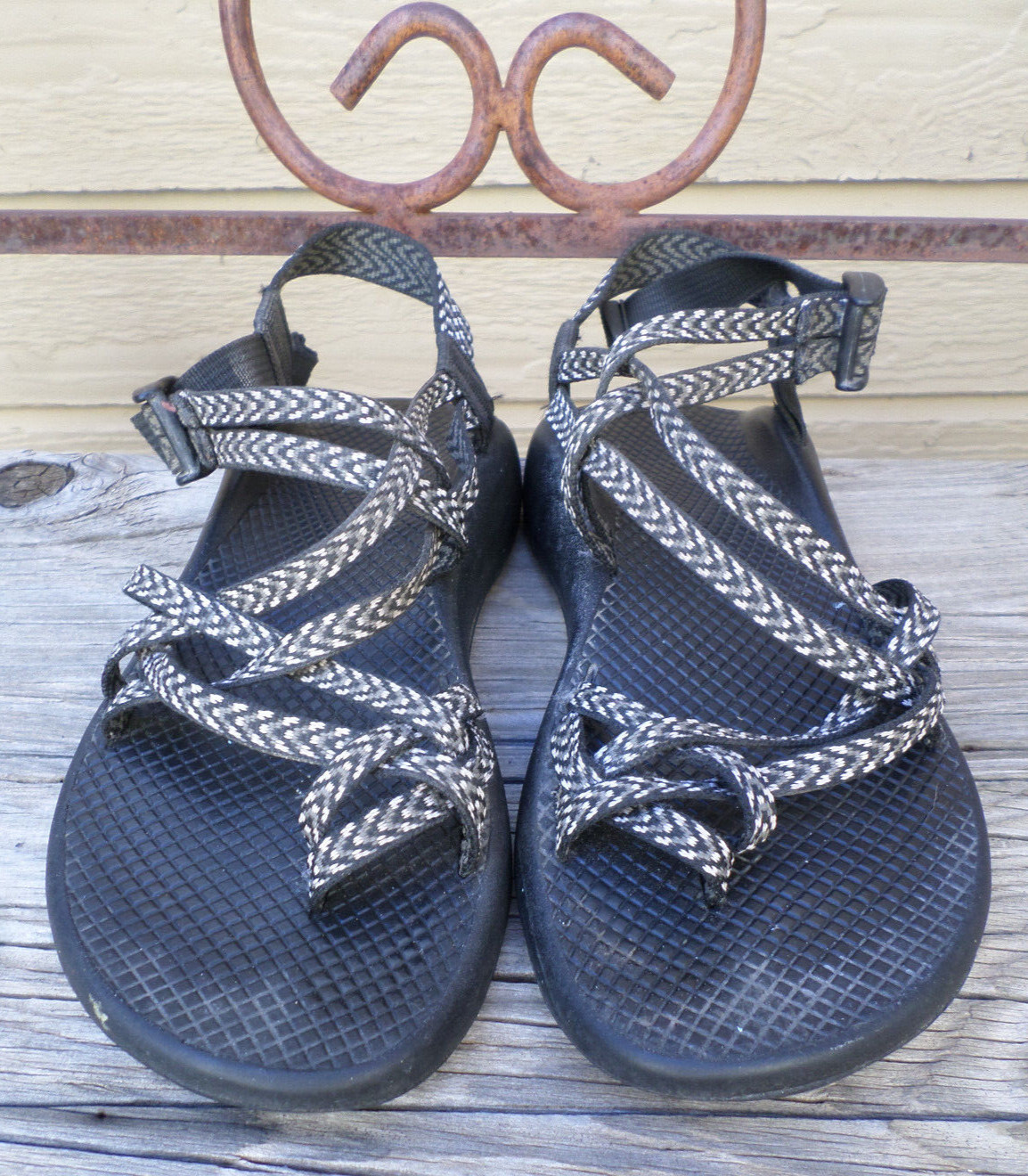 CHACO Black White Strappy Sport Sandals Women's 9 - Gem