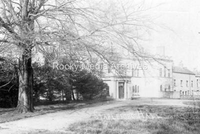 crt-92 Stapleford Hall, Nottinghamshire. Photo | eBay UK