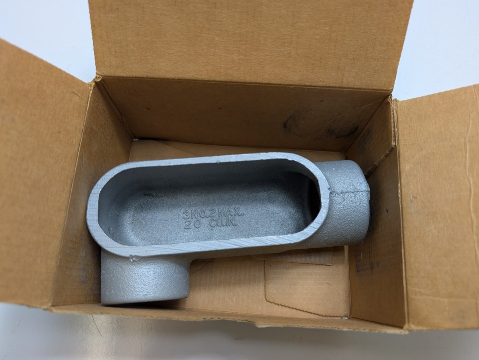 APPLETON LR47 Conduit Body Type LR 1-1/4" FORM 7 Malleable Iron | eBay