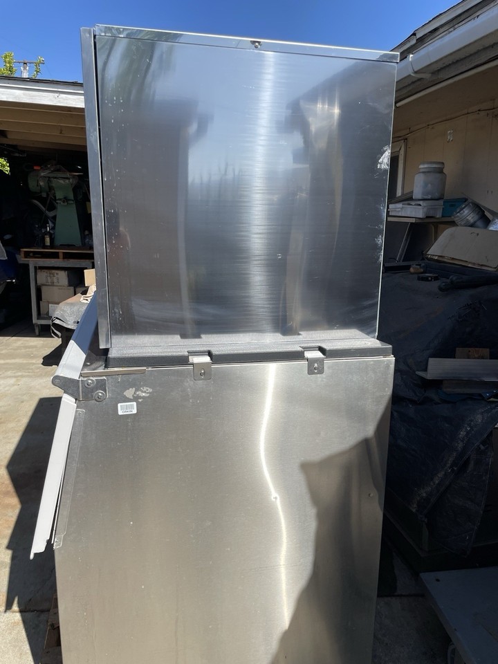 Hoshizaki 1600lb Crescent Cube Ice Machine w/ 800lb Bin KM-1600SWF1 | eBay