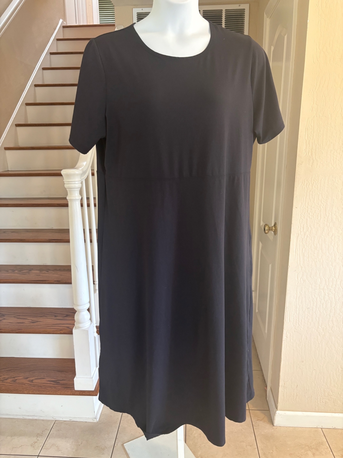 TravelSmith Versatile Short Sleeve Stretch Fabric Dress Travel Workwear ...